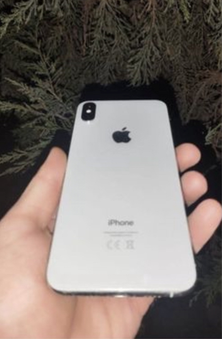 Iphone xs max sotiladi xolati 10/8 ideal