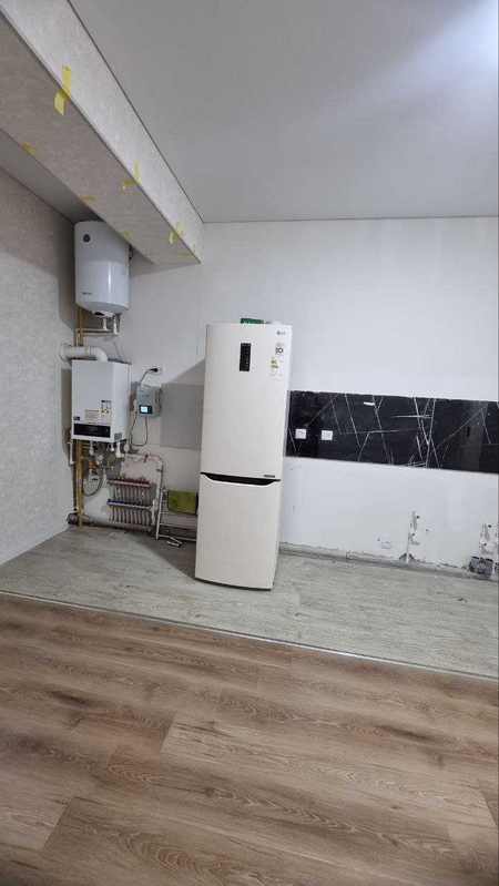 Срочно продается 3х комнатная квартира 3 этаж ЖК Азия(м999)
