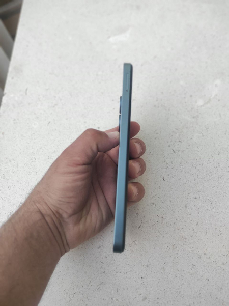 Xiaomi POCO.  8. 256
