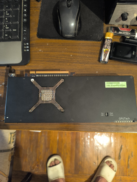 Продам AMD Vega 56    8 gb 2048 bit
