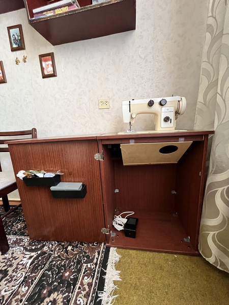 Продается швейная машина