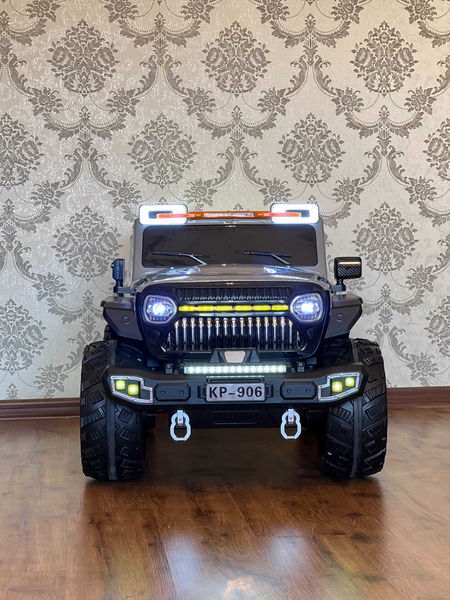 Bolalar uchun 4x4 offroad mashina