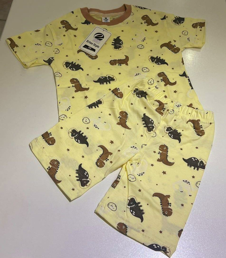 Eksport variant kiyimlar sotiladi