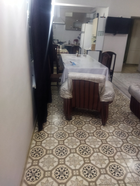 Продается участок в центре Кибрая, Бугор от дороги 20 м