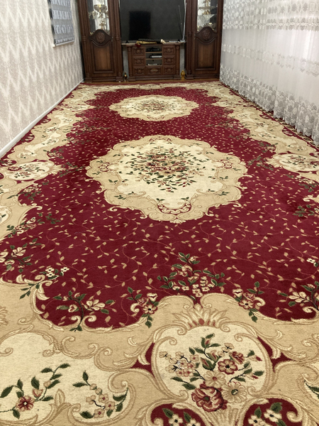 3.5x8m.    Yangi gilam sotiladi