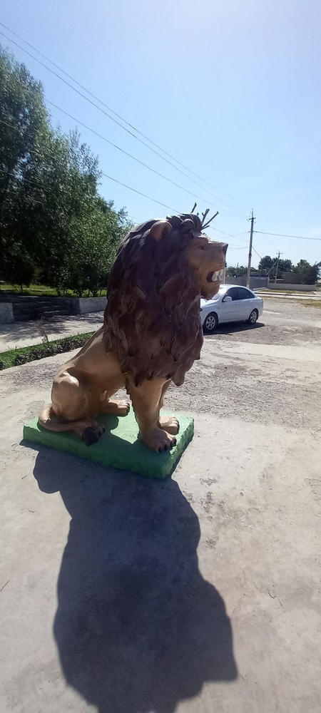 Скульптура из бетона Haykallar SSR