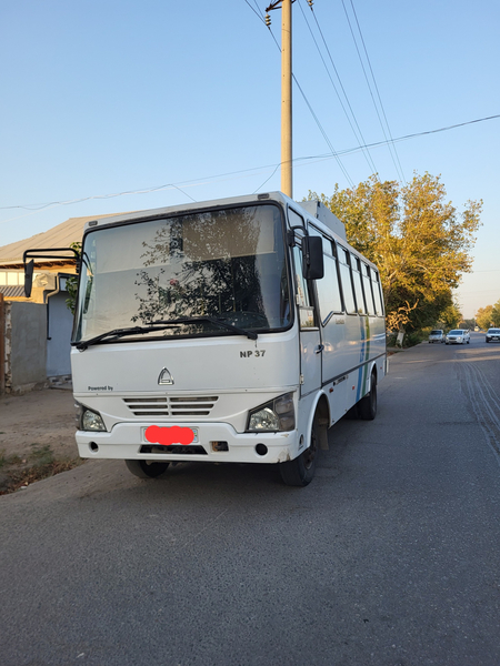 Isuzu aftobus sotiladi.
