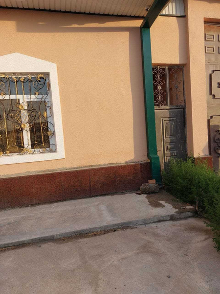 Бизнес и дом 10 сотых в п.Саёхат