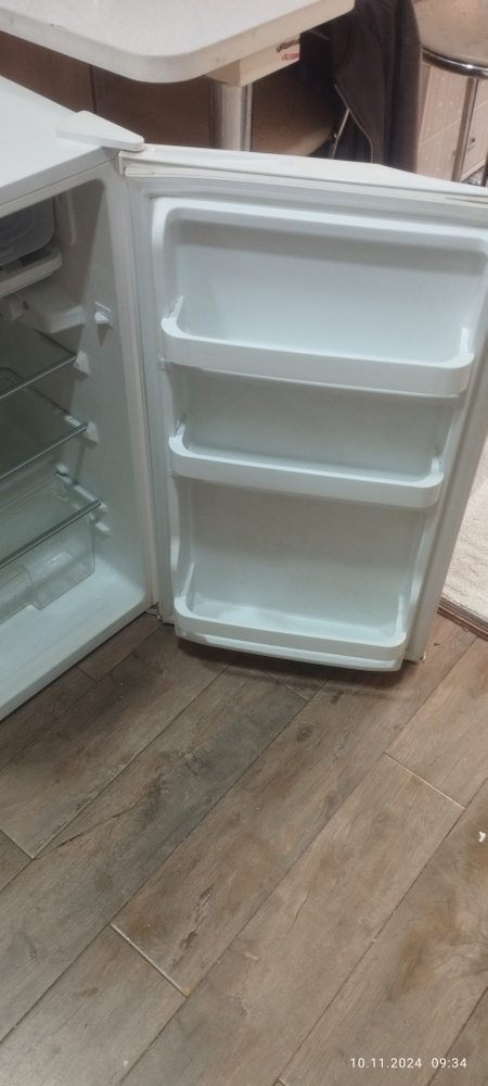 Мини холодильник Midea .