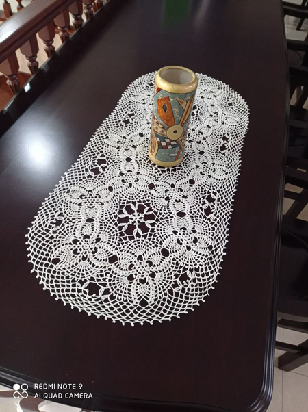 Вязаная салфетка