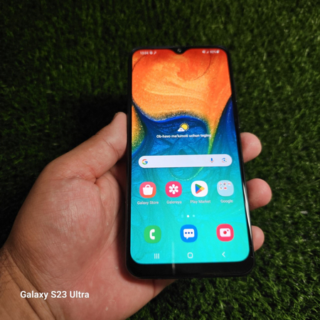 Samsung Galaxy A30