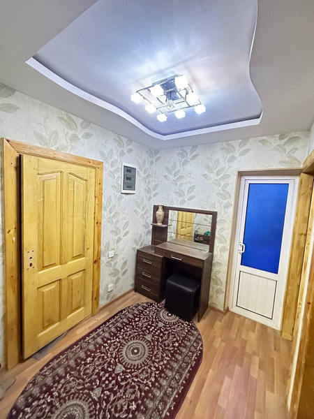 Kvartira sotiladi  2 xonali 62,7 kv m 15 avto park ruparasida