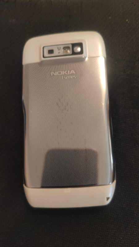 Nokia E 71 white