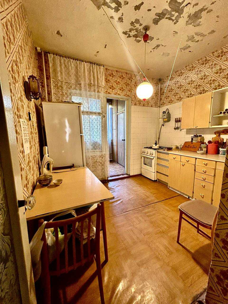 2/4/4 Около Рисового базара. Ул. Фитрата. 50м2. Кирпич. Ипотека есть.