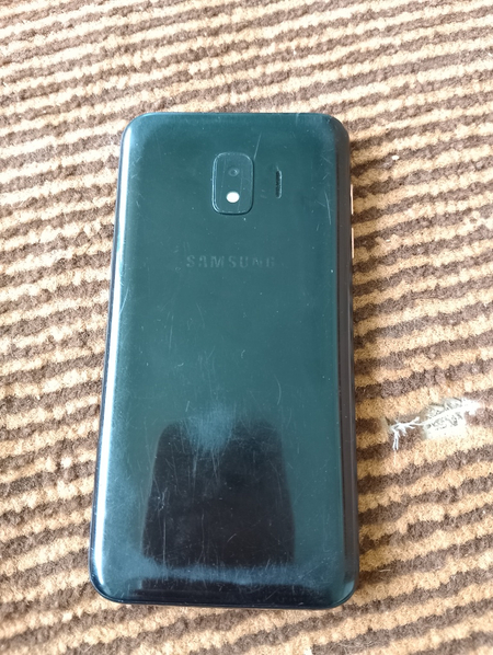 Samsung J2core sotiladi