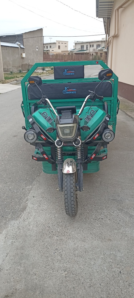 Muravey joxon moto.