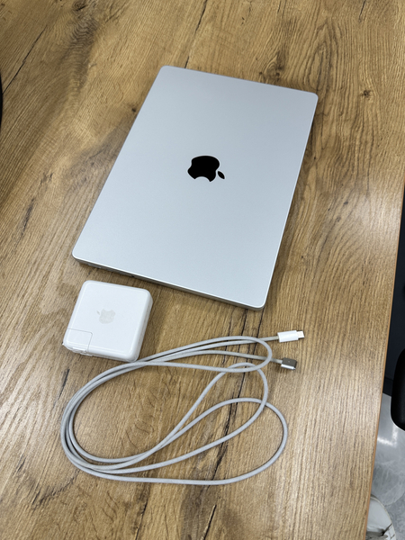 Macbook Pro M1Pro 14inch