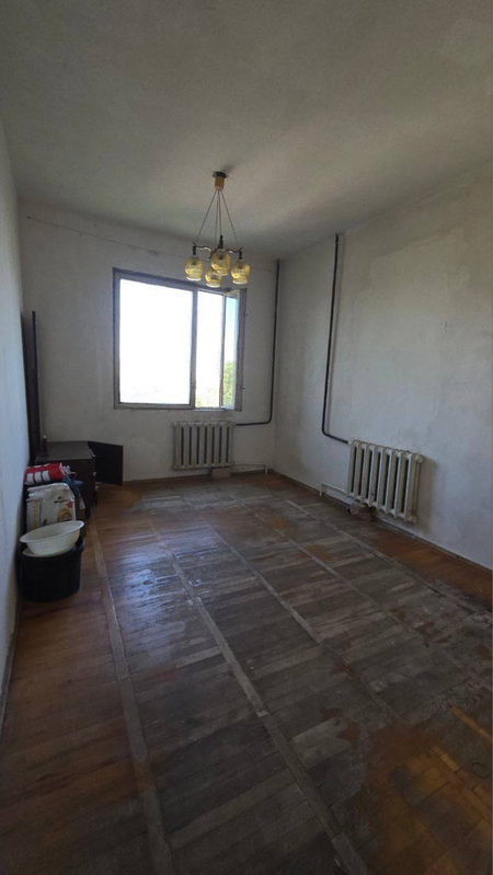 Продается квартира на Садыка Азимова 60м2 балкон 1х7