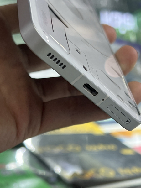 Nothing phone 2        12/256 gb white