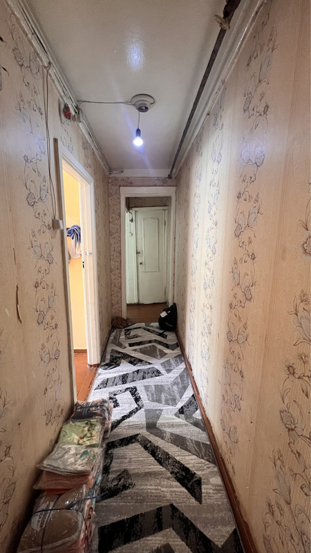 ПРОДАМ КВАРТИРУ, СПУТНИК-3 2-1-2, тип дома деревянный , Акфа-рамы,