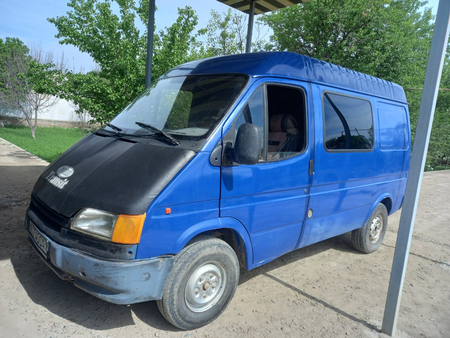 Ford sotiladi yil 92