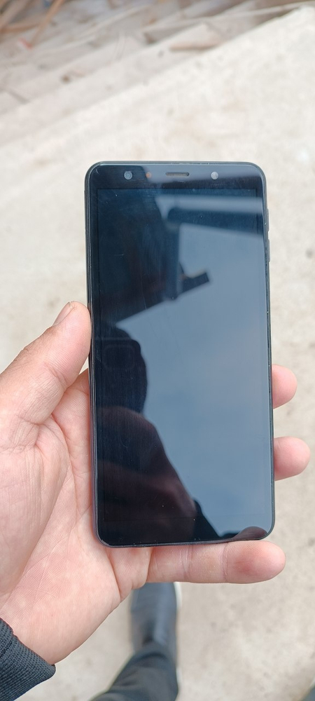 Samsung A7 2018 hotirasi 64GB  abmen bor