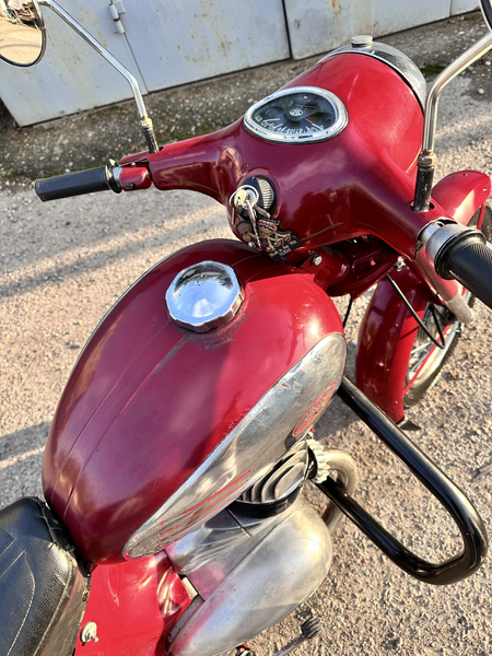 Продам jawa явау 360 старушка