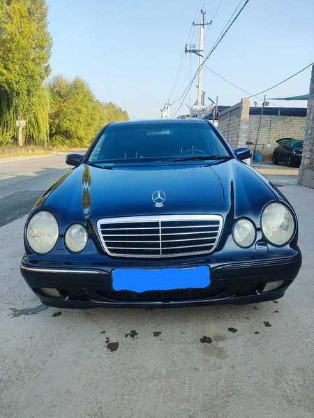 Автомобиль Mersedes w210