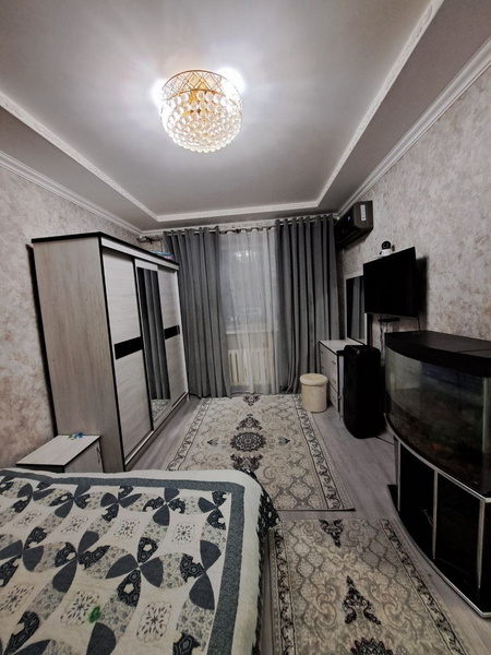 Срочно продам Чиланзар-6 кв, кирпич, 1 ком переделанная в 2 ком 1 этаж