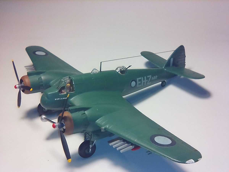 Сборная модель самолета Б-17 «Летающая крепость» (Академи 1:72)