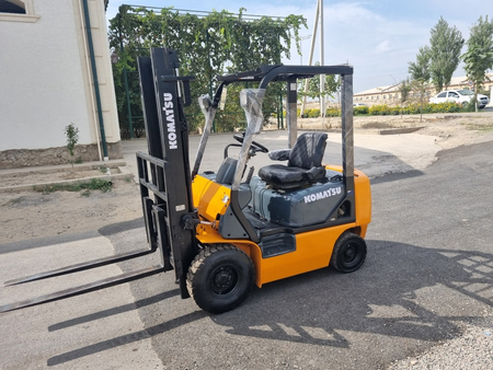 Автопогрузчик (автокара,кара,kara) KOMATSU FD-1.5