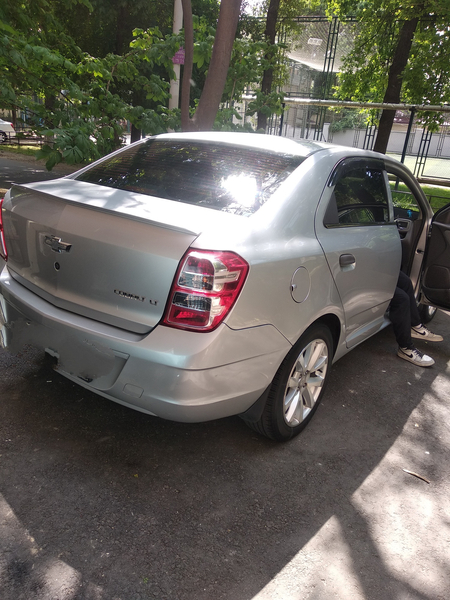 Автомобиль Кобальт
