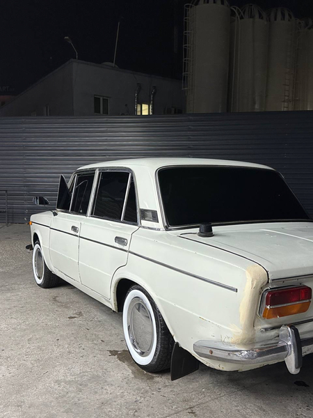 Vaz 2103 yili 1978