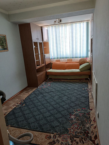 Продам квартиру 2/5/5 на массиве Феруза