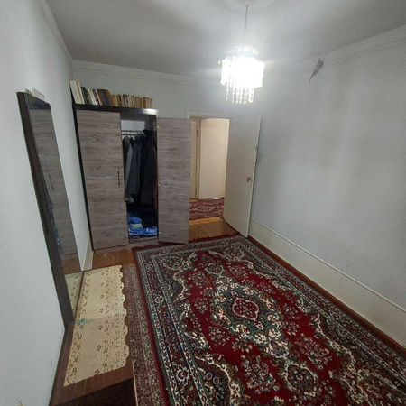 Продаётся 4х комн квартира на 3 этаже Ор-р Центральная аптека