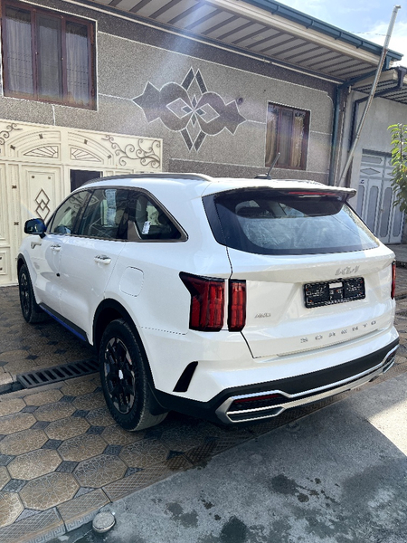 KIA SORENTO moshina yangi