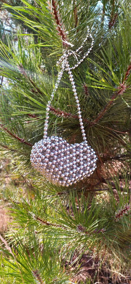 Сумочка сердце из бусин