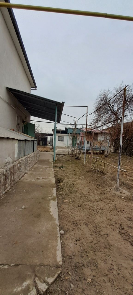 Продается участок 6.0 соток в Яшнабадском районе, вдоль реки Чирчик.