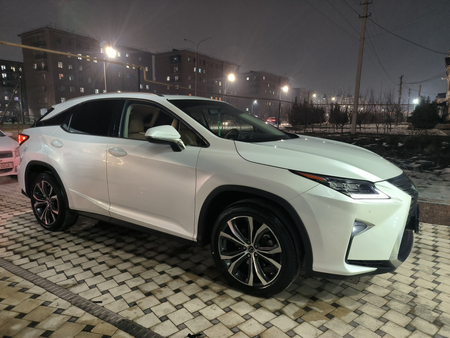 Lexus RX 350 sotiladi
