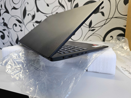 ПРОДАМ Lenovo V15-G4 2024 Ноутбук AMD Silver 7120U/8GB/256SSD/15.6