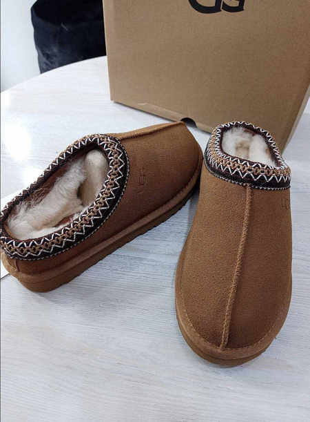 UGG 