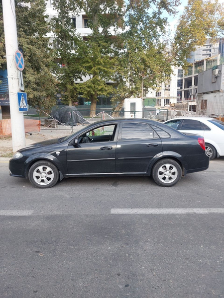 Срочно продаётся gentra в нормальным состоянием