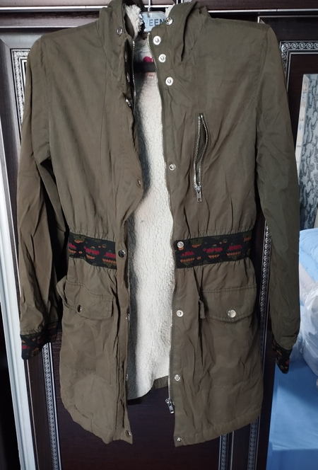 Продам куртку срочно