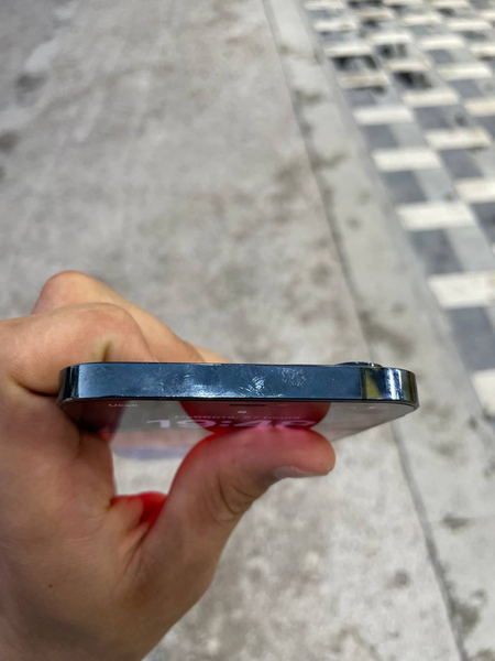 Iphone 12 pro max sotiladi
