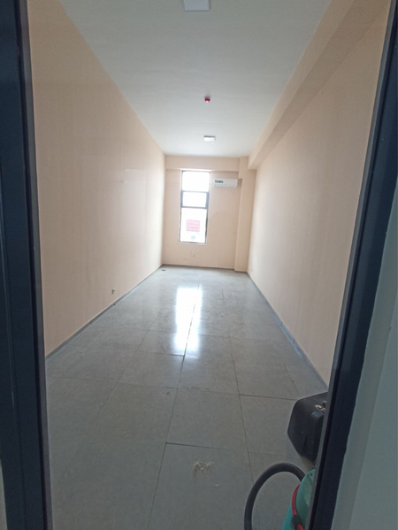 Srochna sotiladi Tashkent ideks pod ofis 28m2