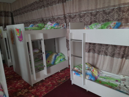 50 o‘ringa mo‘ljallangan tayyor bog‘cha mebellari