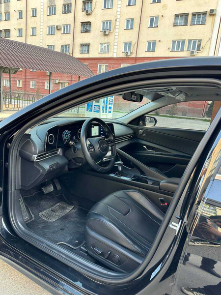 Hyundai elantra 2022