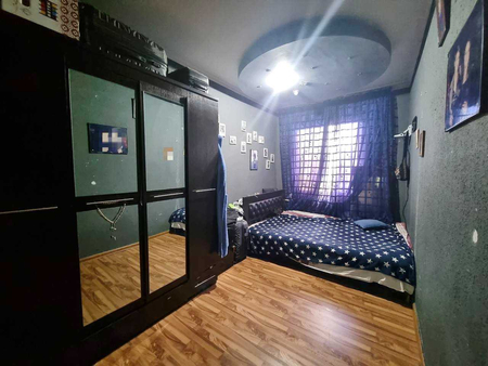 СРОЧНО Продается 2 ком квартира Юнусабад 13 квартал ресторан САМАРА