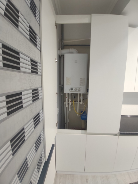 Сдаётся 2-х комнатная квартира 90 м².  Ориентир: Бухара, крытый.