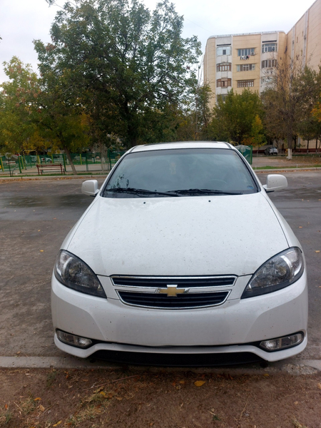 Lacetti 3 pozitsiya 2021 yil holati yaxshi